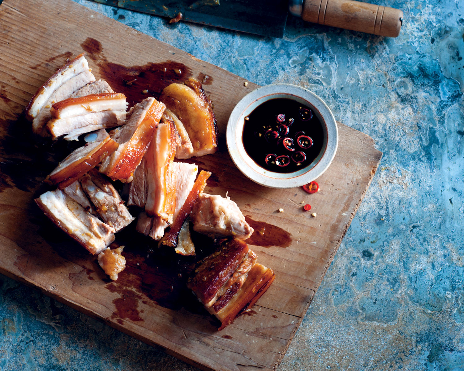 Mai Chau ‘Armpit Pig’ Roasted on a Spit – Mother Earth News